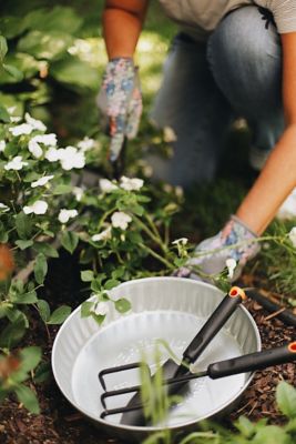 1 gal. Galvanized Steel Feed/Utility Pan at Tractor Supply Co.