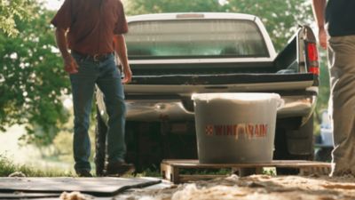 Purina Wind and Rain All Season 4 Beef Cattle Mineral Tub, 125 lb. Tub ...