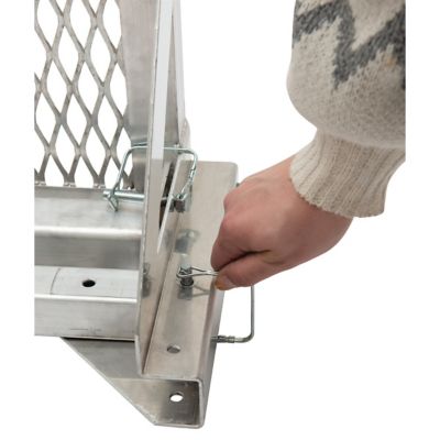 Weaver Livestock Aluminum Hanging Show Box Hanger at Tractor Supply Co.