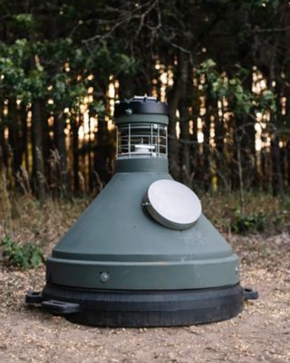 Capsule Feeders 500 lb. Roto-Molded HDPE Deluxe Capsule Game Feeder at ...