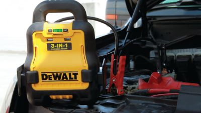 DeWALT 20V Professional Battery Booster with USB Power at Tractor ...