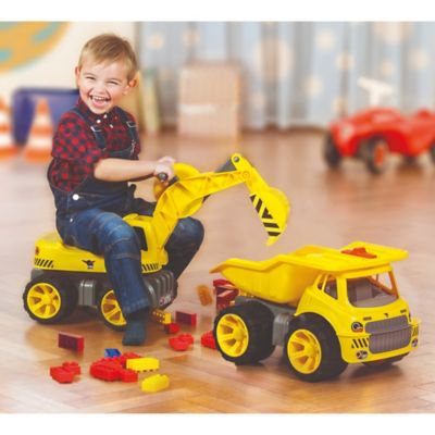 BIG Spielwarenfabrik Children's Power Worker Maxi Digger Ride-On Toy at ...