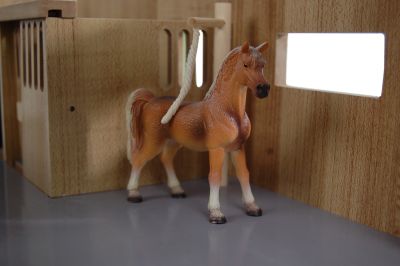 Kids Globe 1:32 Scale Wooden Horse Stable Toy, Includes 3 Stalls and ...