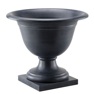 Metal Garden Planters at Tractor Supply Co.