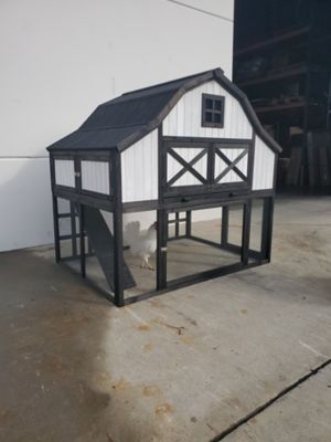 Rugged Ranch Omaha Chicken Coop, Black/White at Tractor Supply Co.