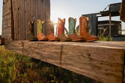 Justin Men's Frontier Big Bucks 11 in. Vibram Sole Western Boot